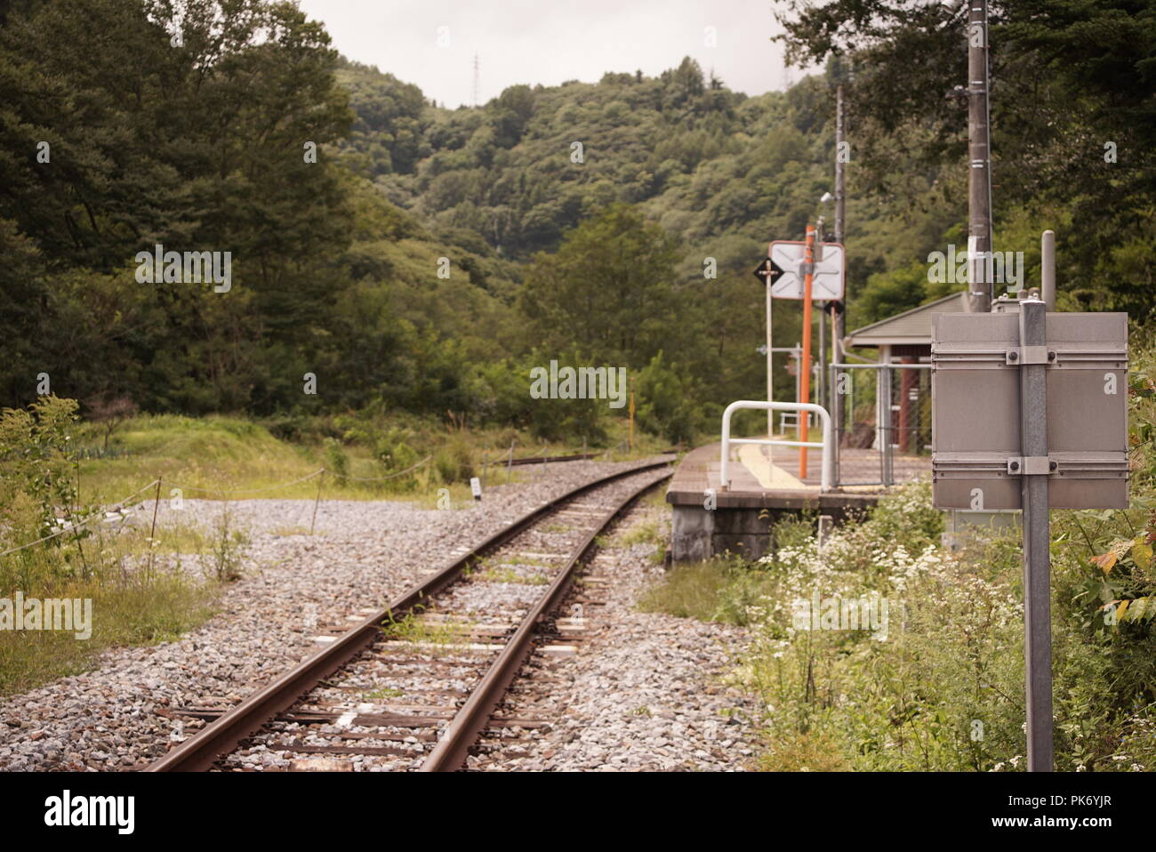 Unmanned railway station hi-res stock photography and images - Alamy