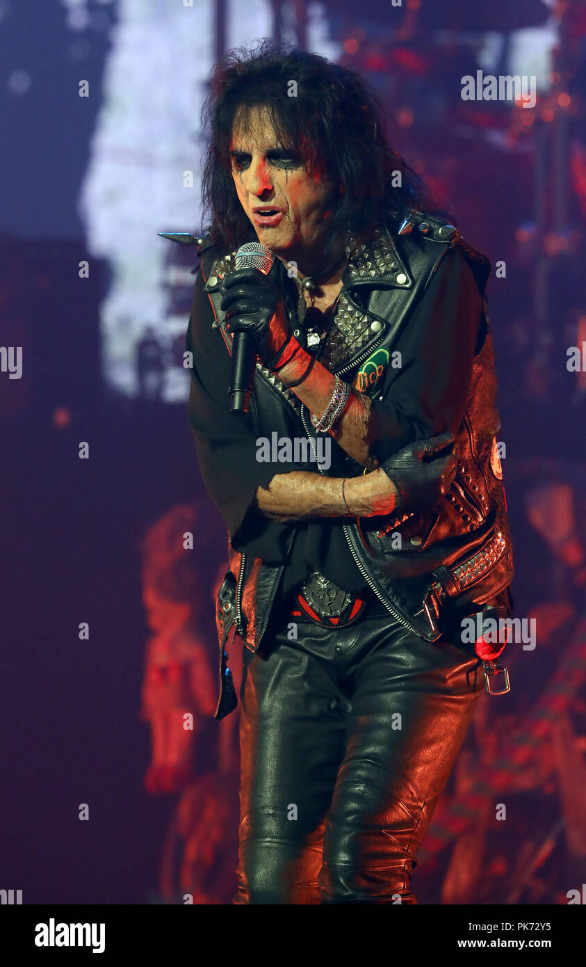 Alice Cooper Performs at The Pearl Inside The Palms Las Vegas Featuring ...