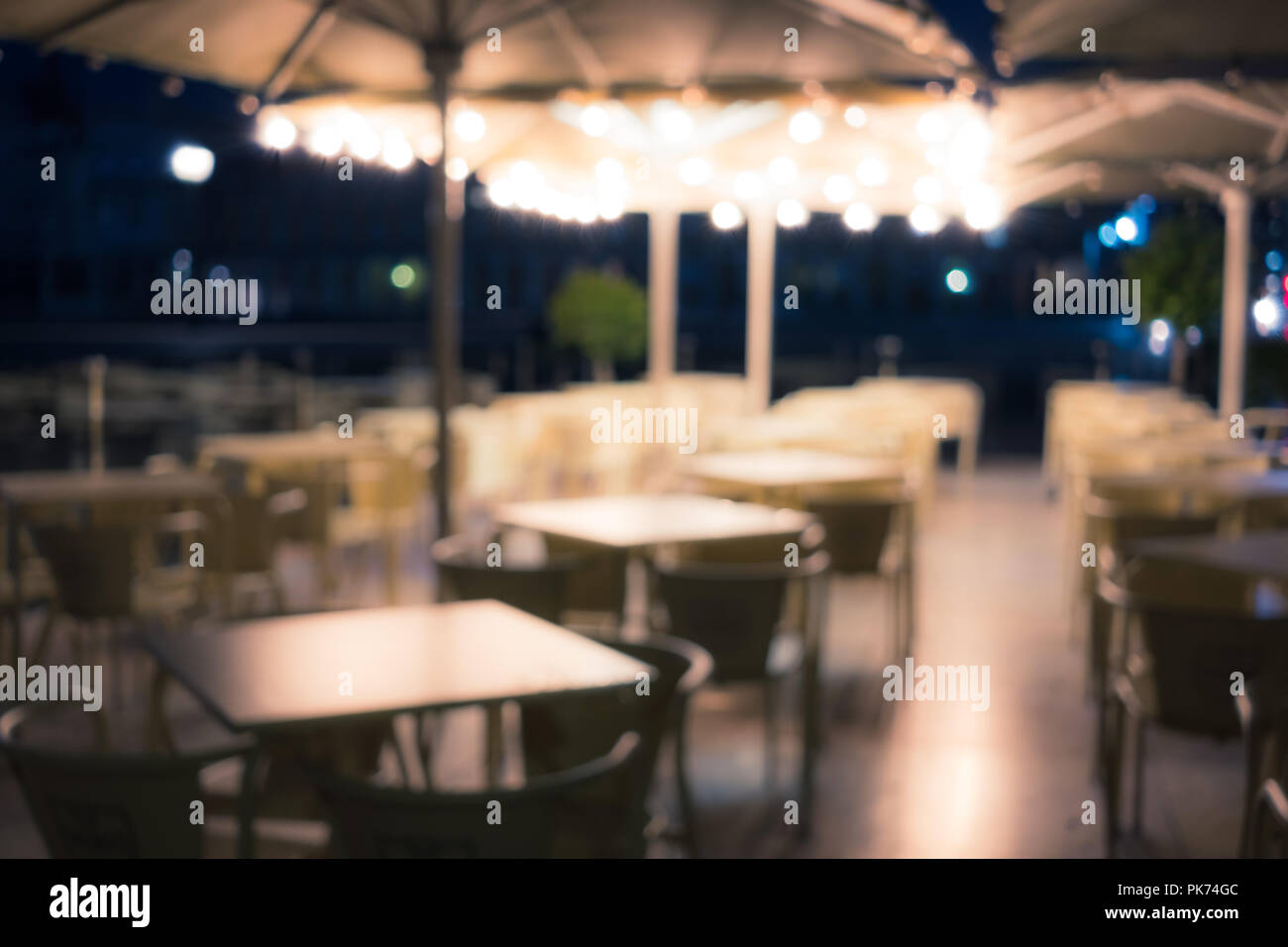 Interior restaurant cafe lights hi-res stock photography and images - Alamy
