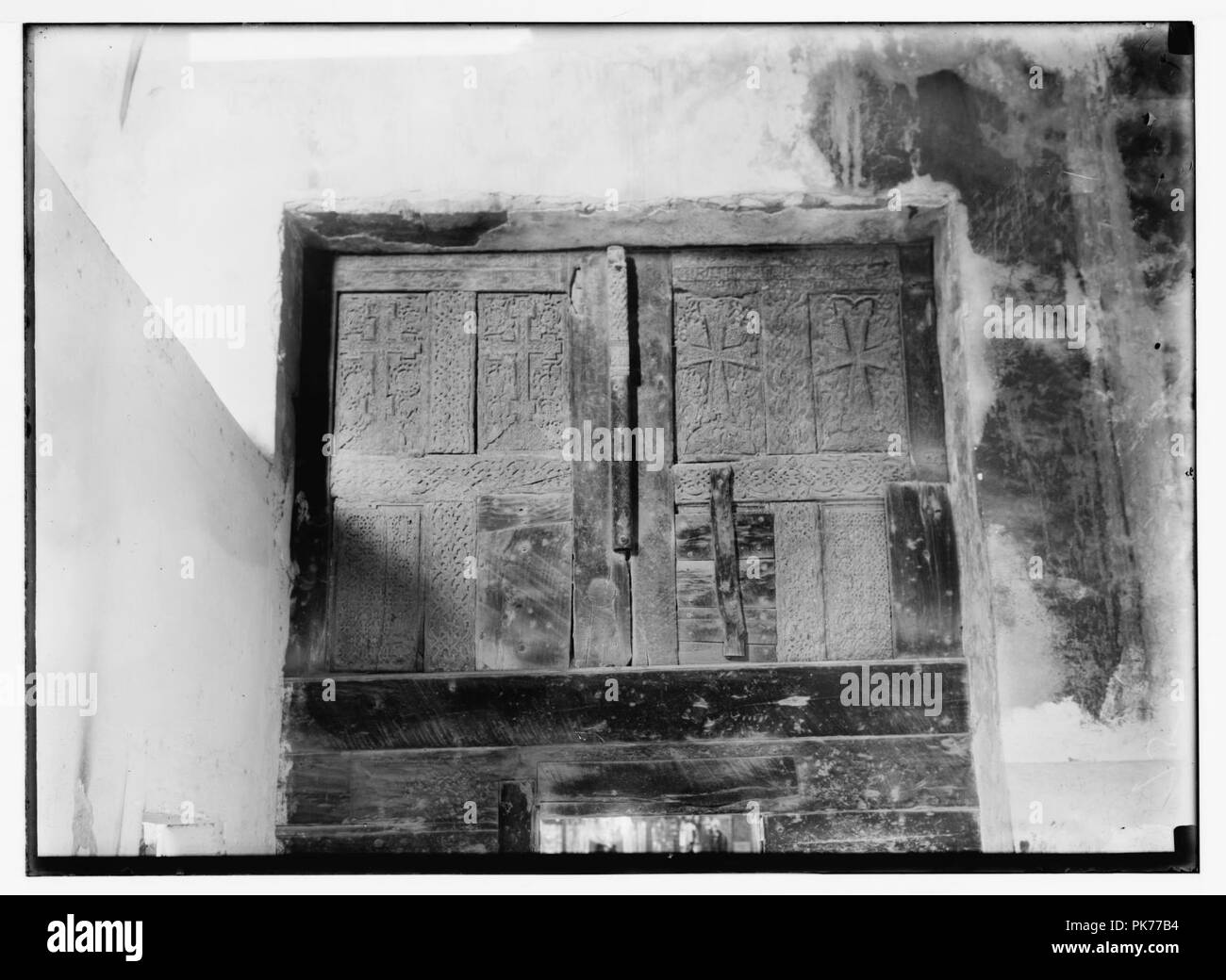 Church nativity bethlehem door hi-res stock photography and images - Alamy