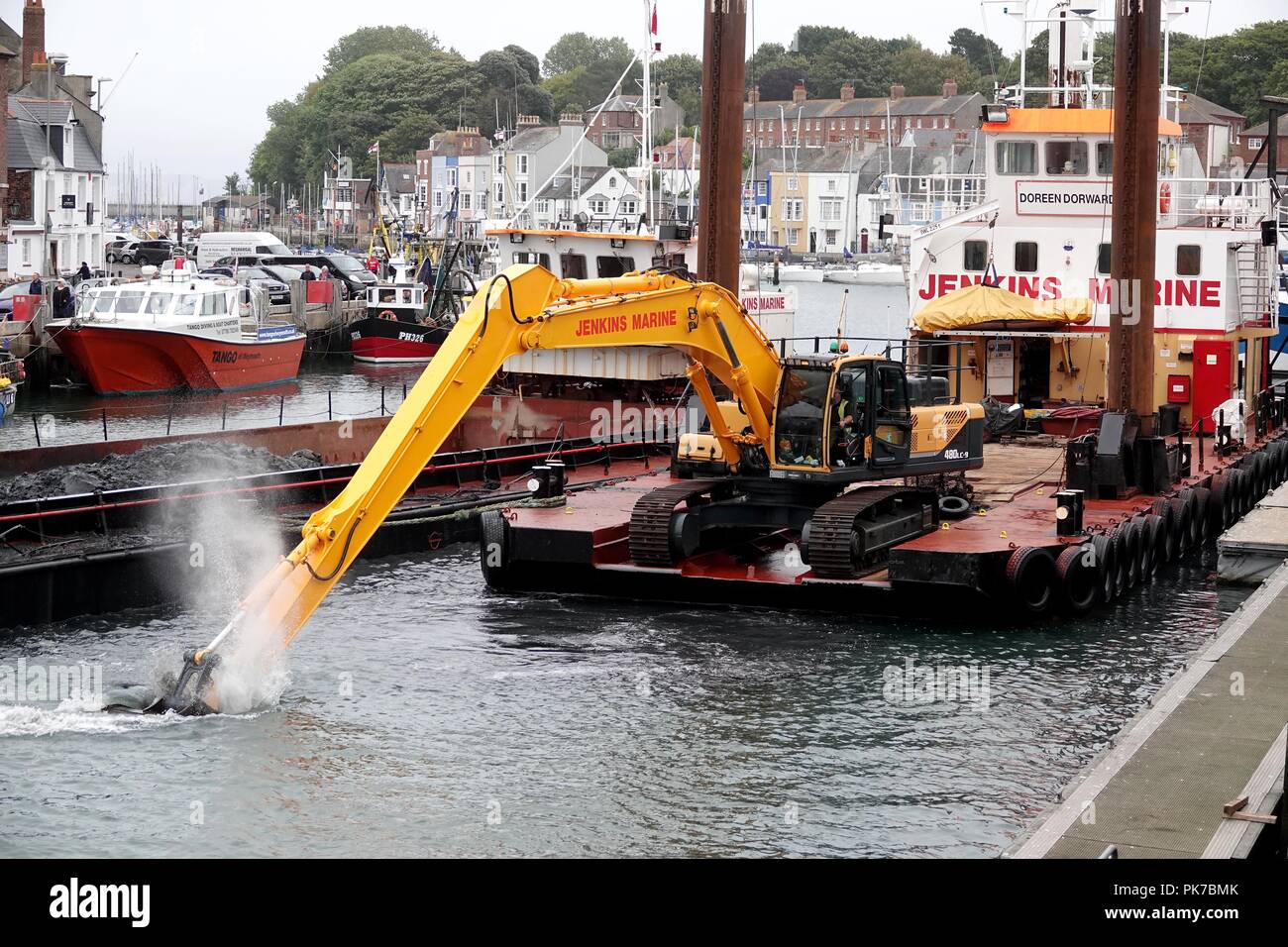 Dredging operations hi-res stock photography and images - Alamy