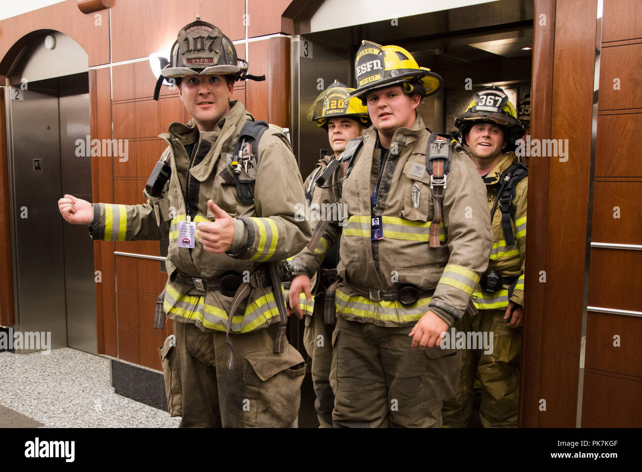 Kansas City, Missouri, USA. 9th Sep, 2018. Pictured at foreground is ...