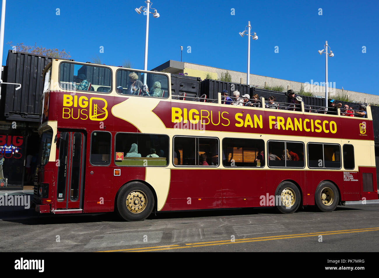 Big bus san francisco hi-res stock photography and images - Alamy