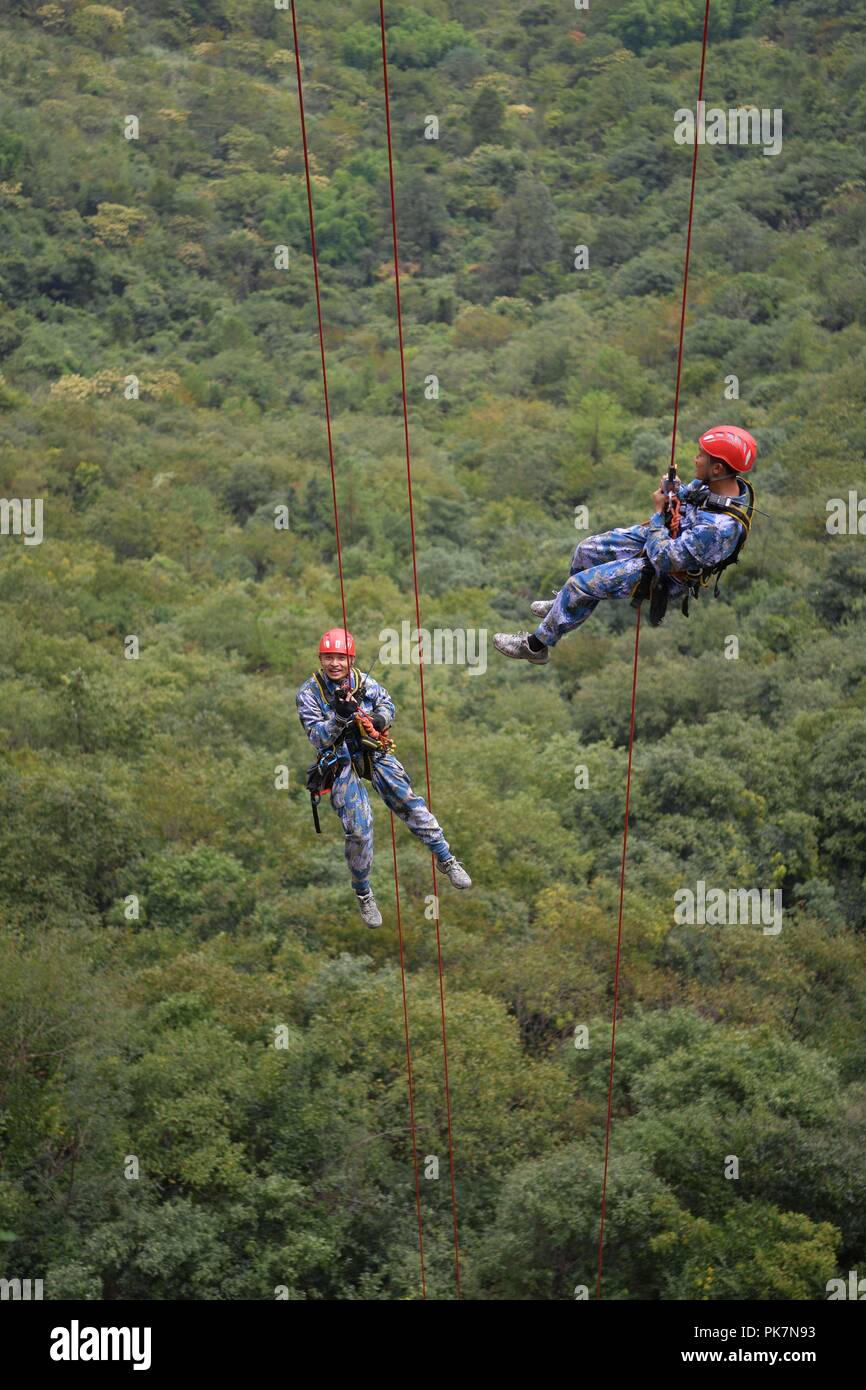 650 850 hi-res stock photography and images - Alamy