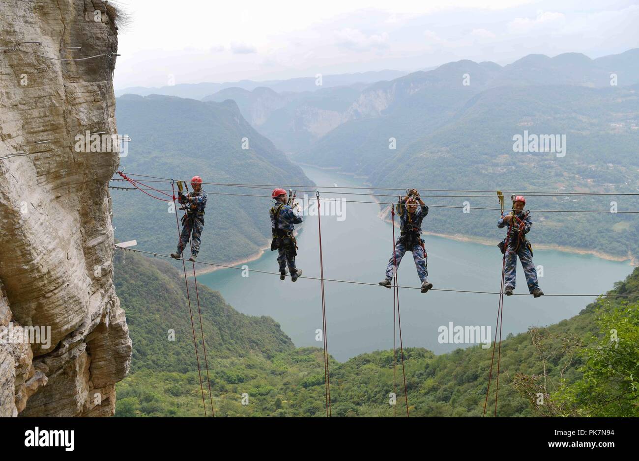 650 850 hi-res stock photography and images - Alamy