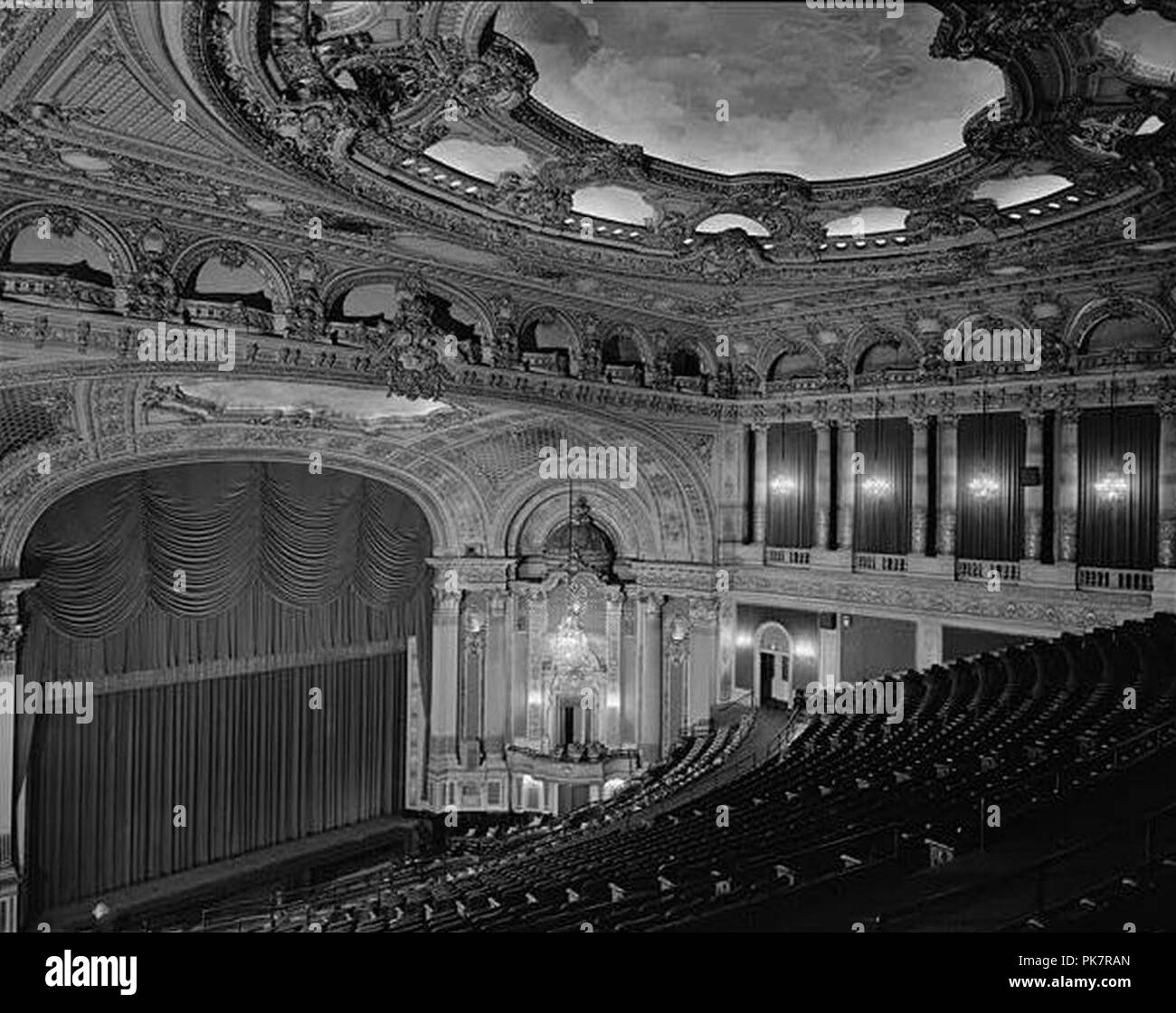 Memorial theatre Black and White Stock Photos & Images - Alamy
