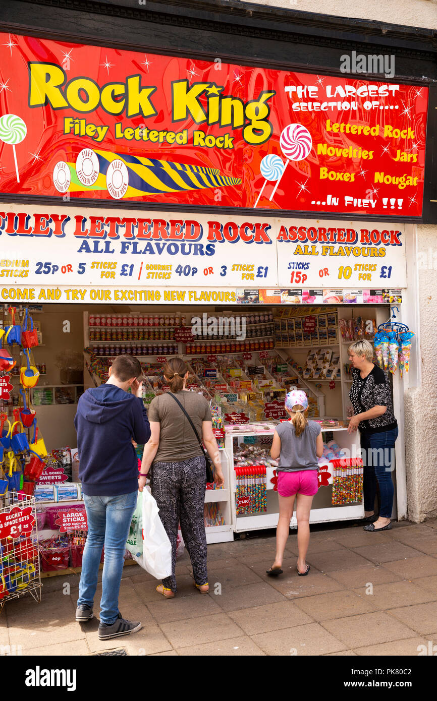 Filey seaside town hi-res stock photography and images - Alamy
