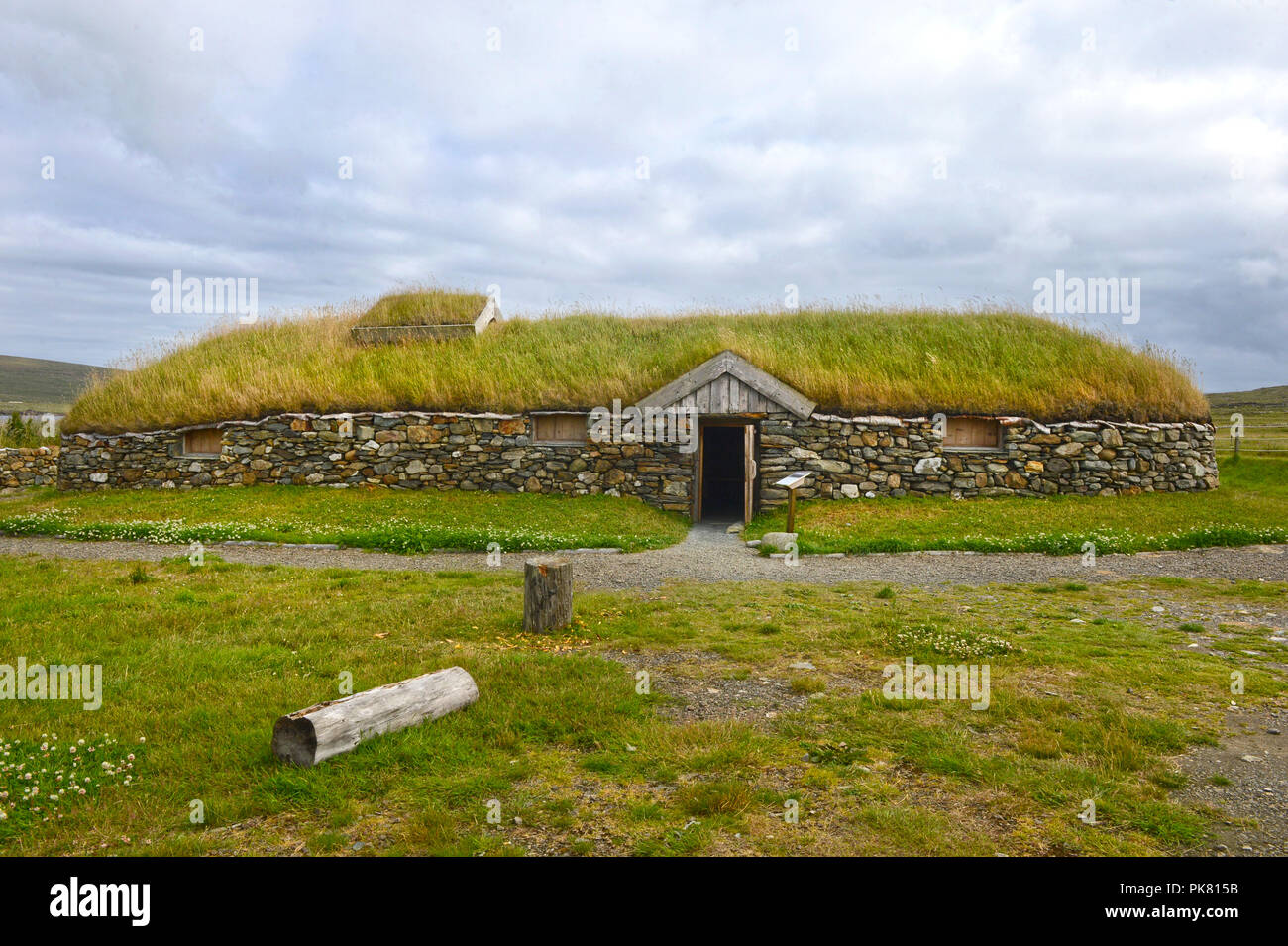 Viking longhouse hi-res stock photography and images - Alamy
