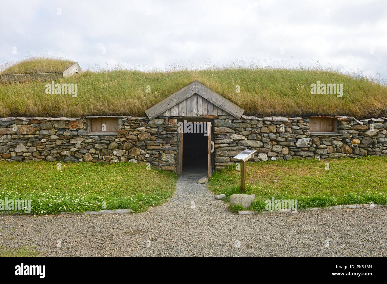 Viking longhouse hi-res stock photography and images - Alamy