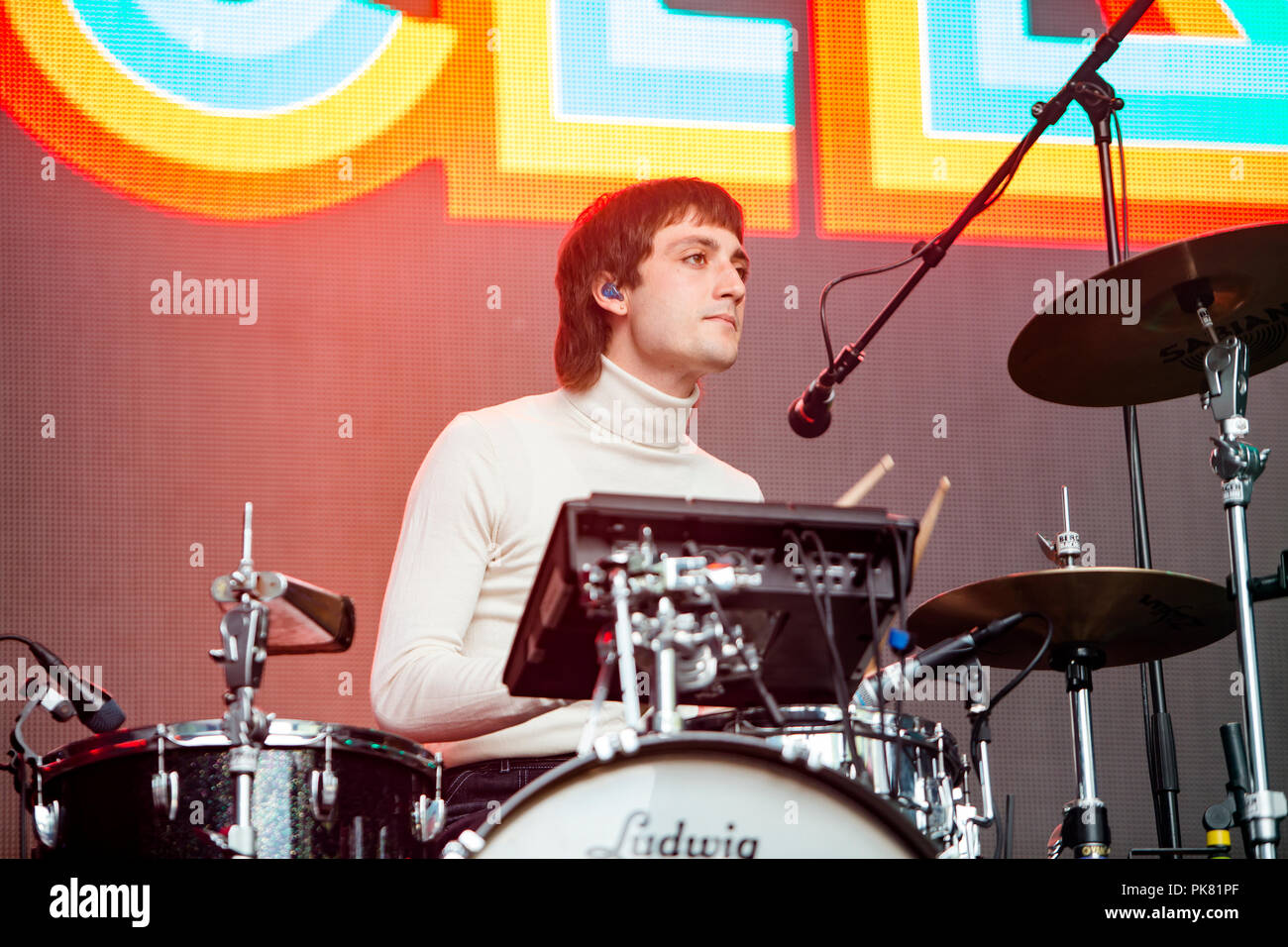 Parcels band hi-res stock photography and images - Alamy
