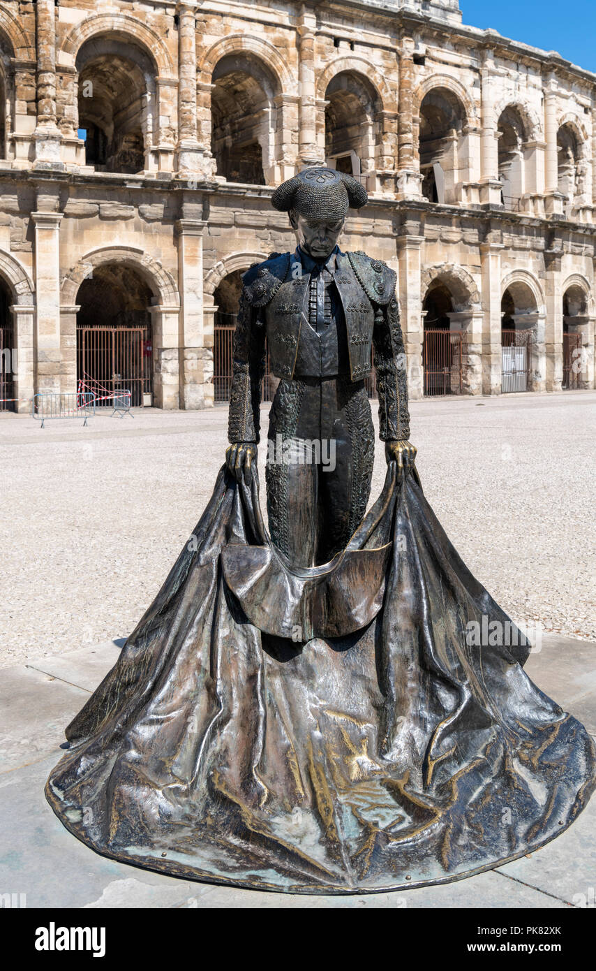 Statue of the french bullfighter Christian Montcouquiol ("Nimeño II ...