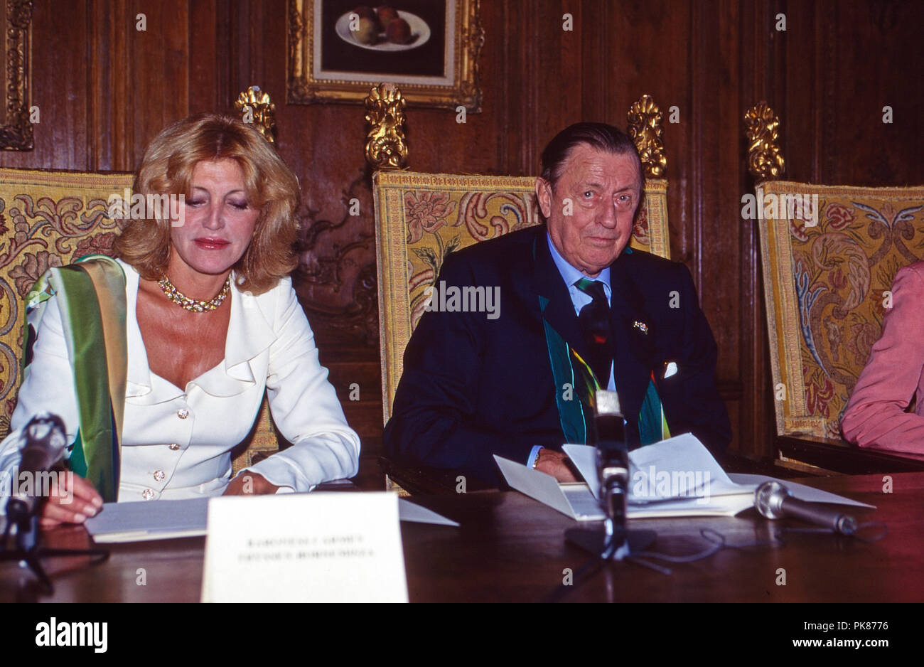 Baron Hans Heinrich Thyssen Bornemisza de Kaszon mit Ehefrau / and wife ...