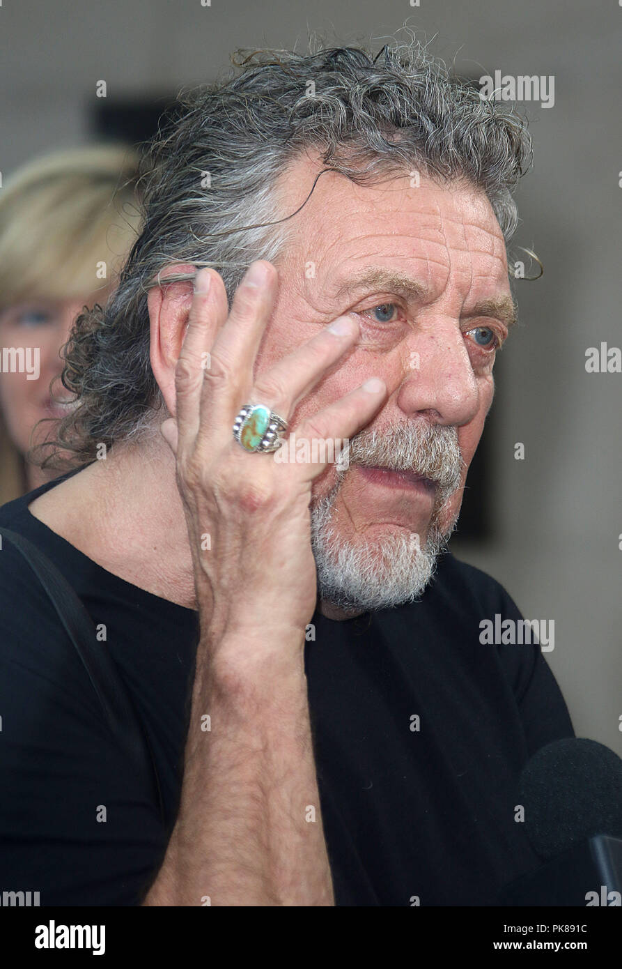 Robert Wire's Instagram, Twitter & Facebook on IDCrawl