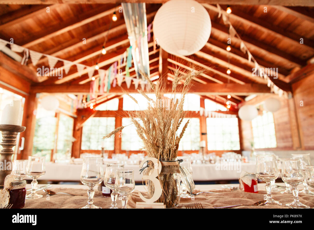 Country wedding meal hi-res stock photography and images - Alamy