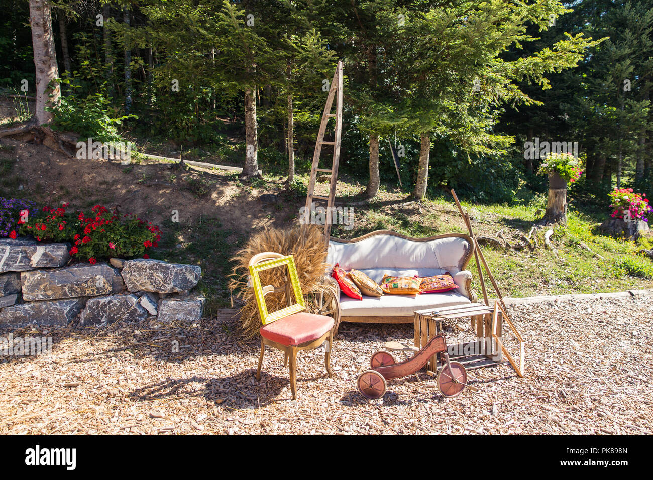 Shabby Chic Rustic Wedding Photo booth Set-up Stock Photo - Alamy