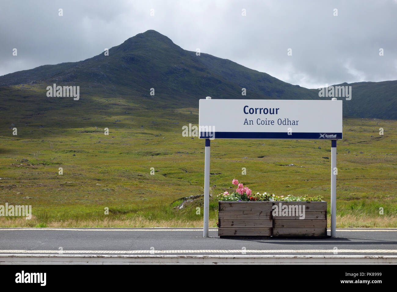 Remote Corrour (An Coire Odhar) Train Station and the Scottish Mountain ...