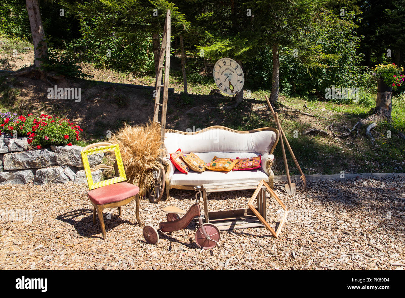 Shabby Chic Rustic Wedding Photo booth Set-up Stock Photo - Alamy