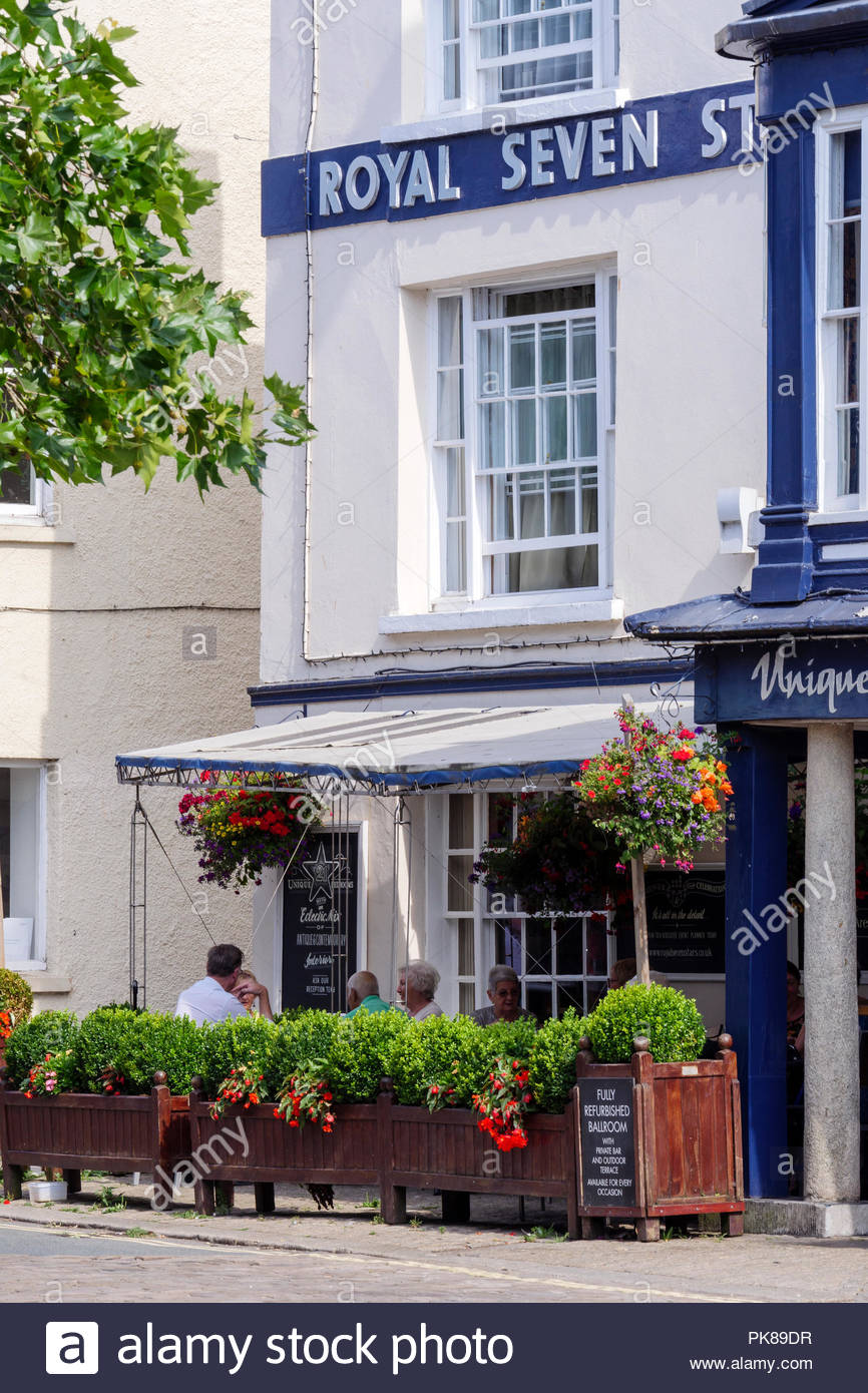 Royal Portrait Public Building High Resolution Stock Photography and ...