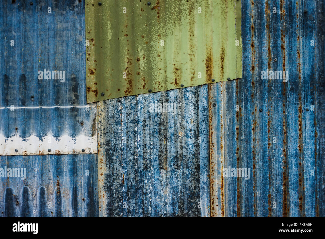 rusty rustic corrugated metal barn building Stock Photo - Alamy