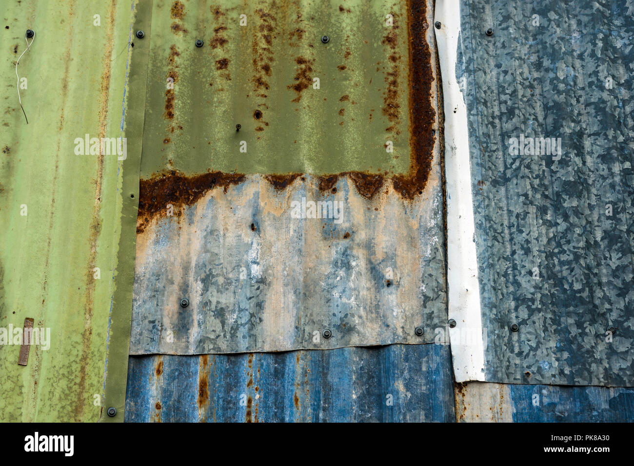 rusty rustic corrugated metal barn building Stock Photo - Alamy