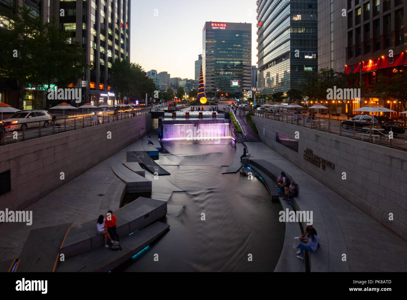 Cheonggyecheon River in Seoul Stock Photo - Alamy