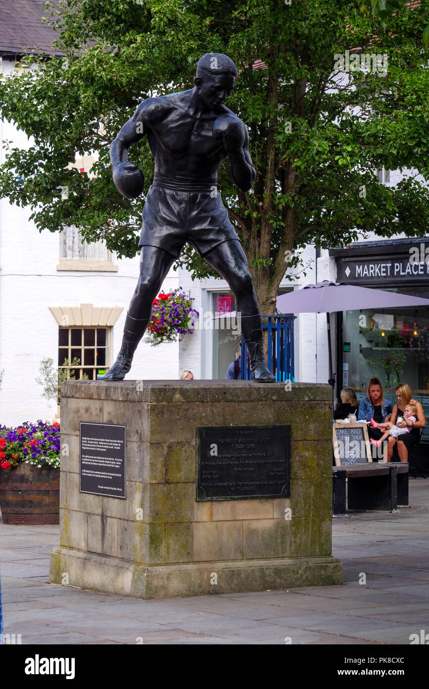 Statue of boxer Randolph Turpin Warwick Warwickshire West Midlands ...