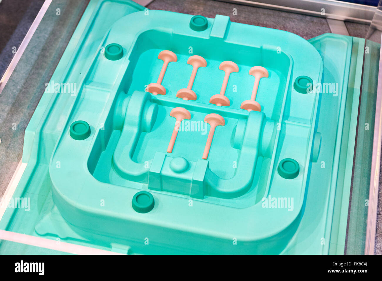 Injection mold hi-res stock photography and images - Alamy
