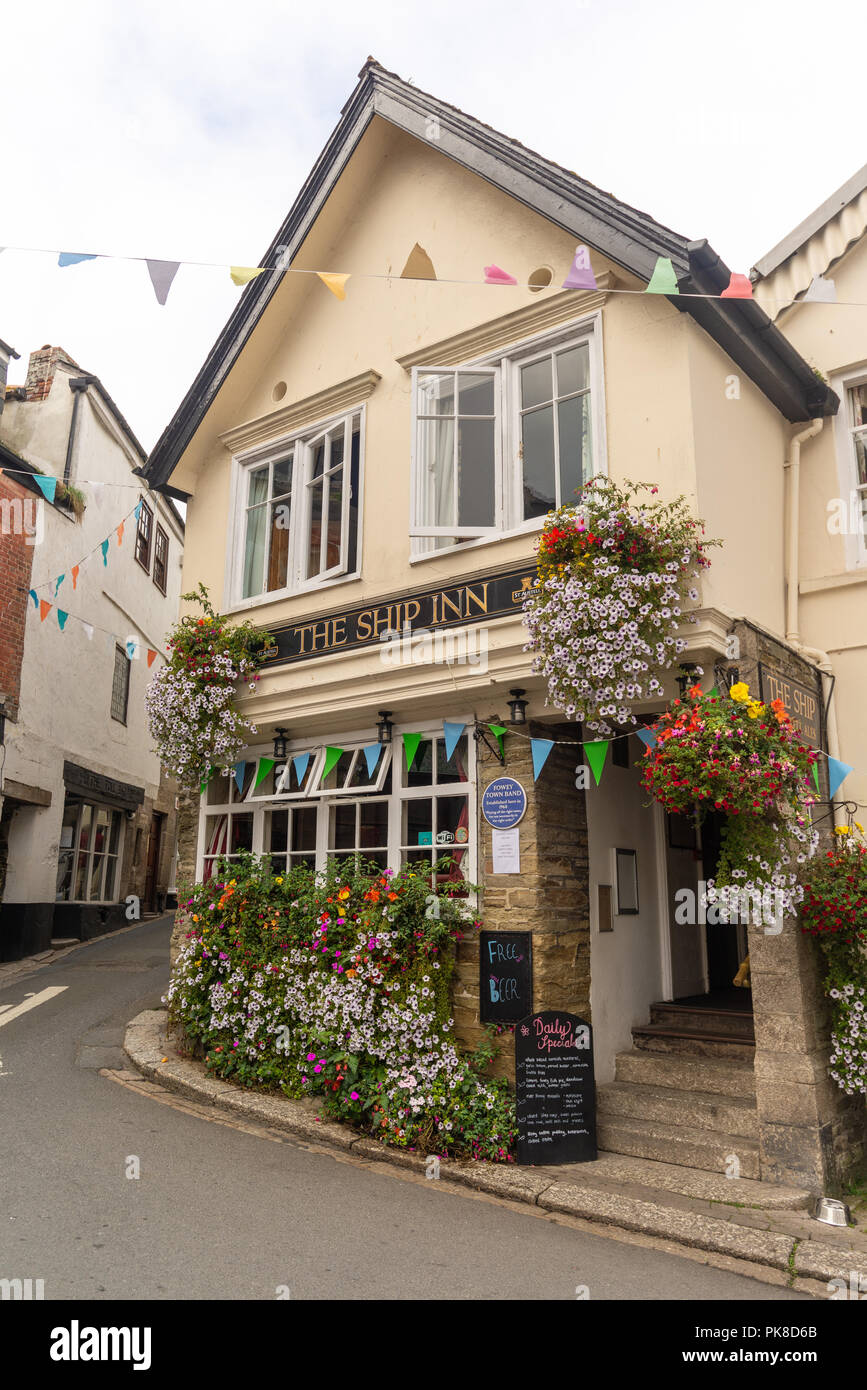 The Ship Inn, Fowey, South Cornwall, England, UK Stock Photo - Alamy