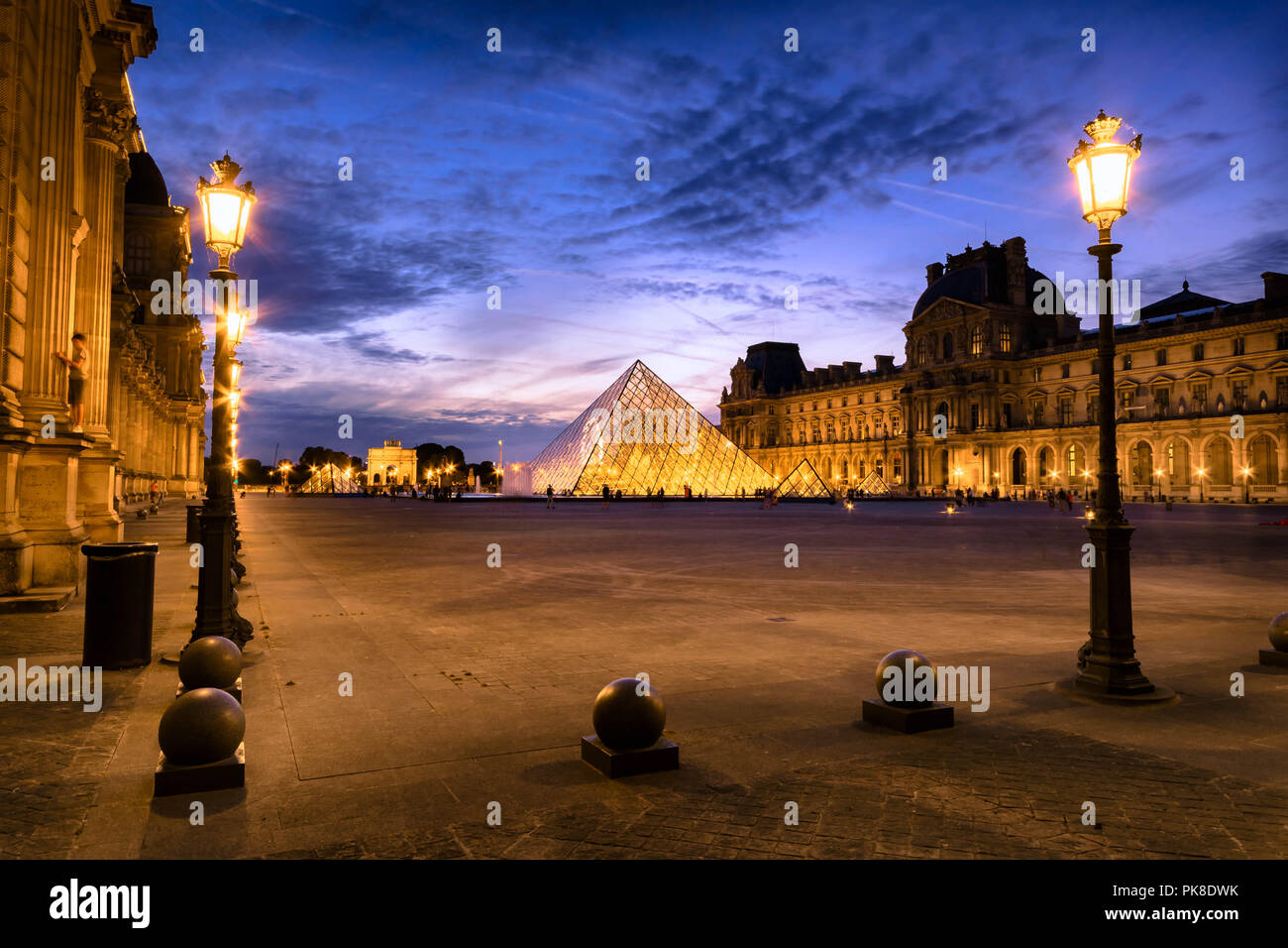 Louvre museaum during blue hour with dark shadows Paris,France Stock ...