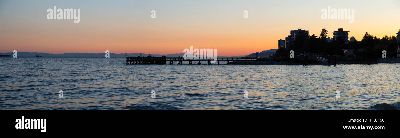 Beautiful panoramic view of the wooden quay at Ambleside Park during a ...