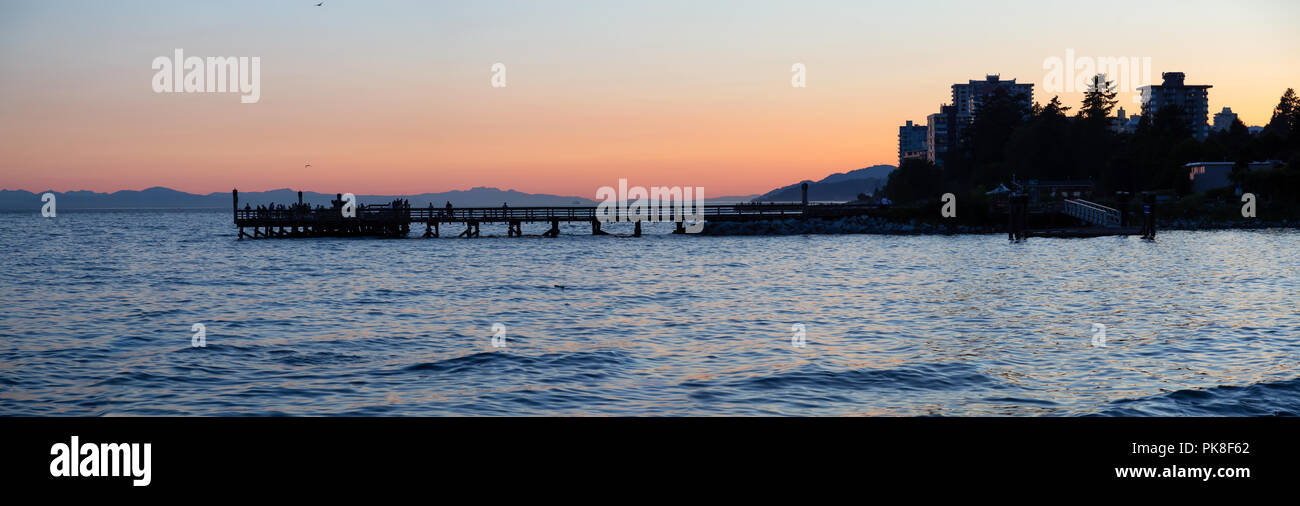 Beautiful panoramic view of the wooden quay at Ambleside Park during a ...