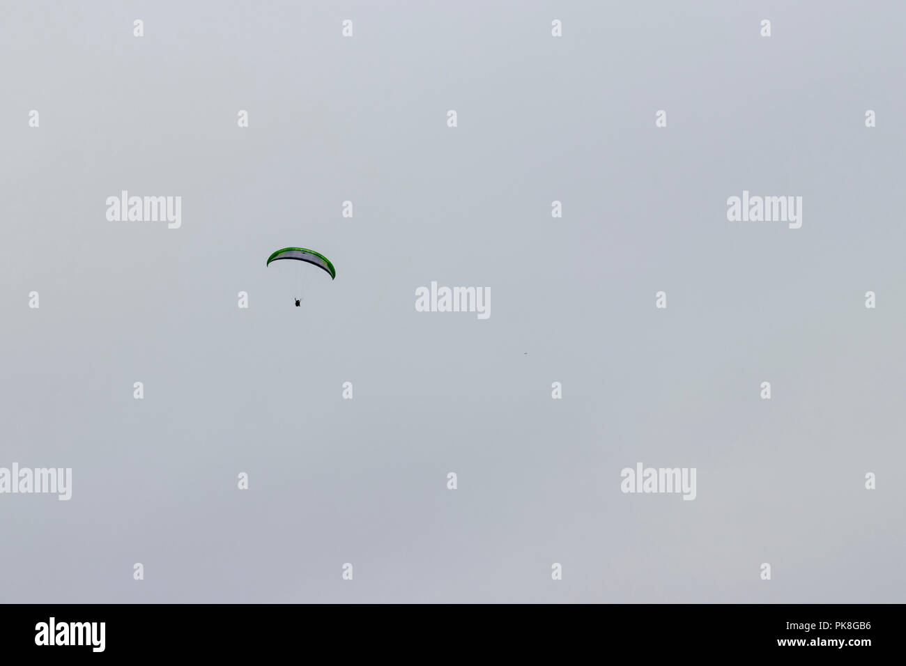 Paragliding action hi-res stock photography and images - Alamy