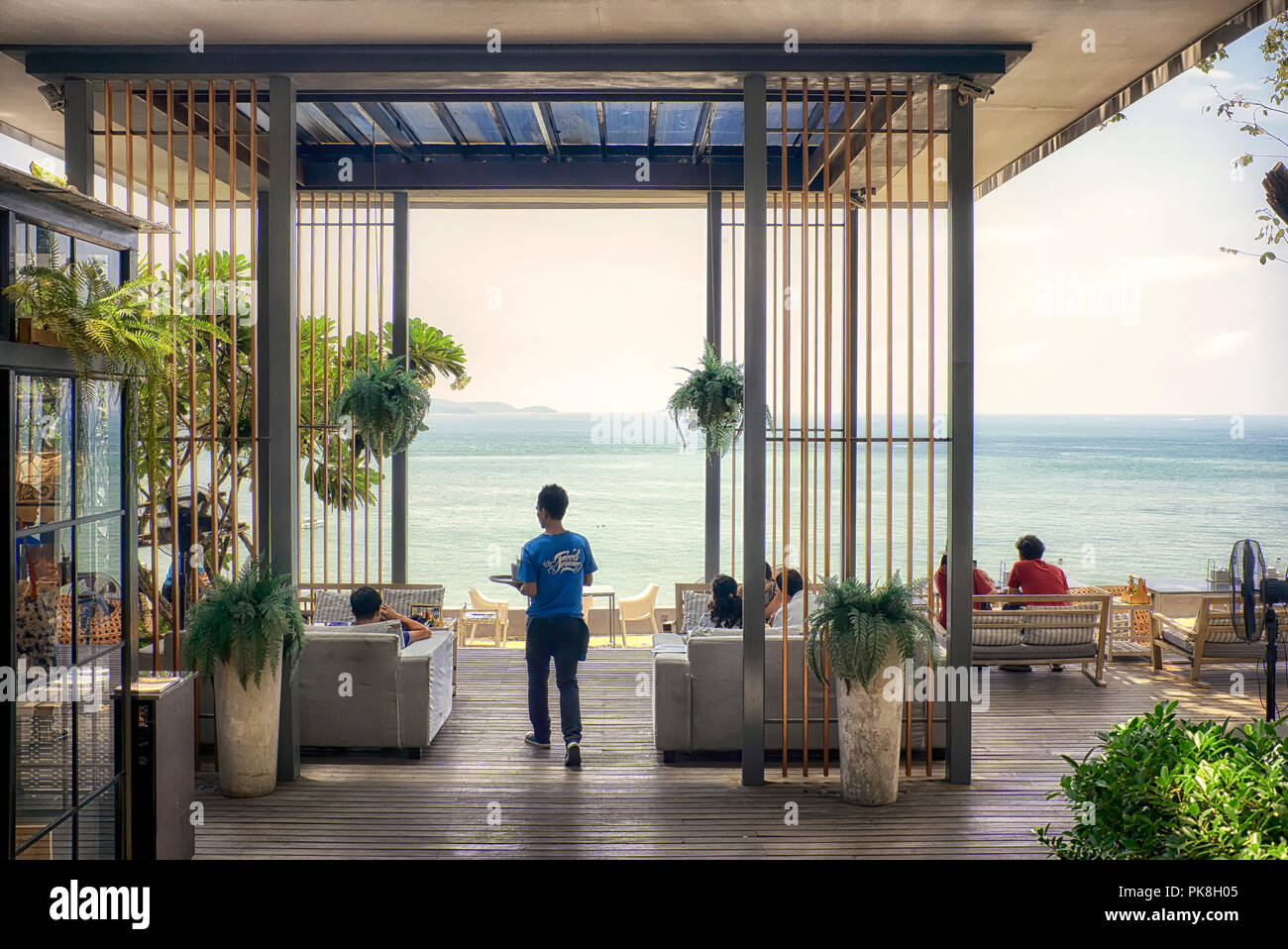 Ocean view restaurant hi-res stock photography and images - Alamy