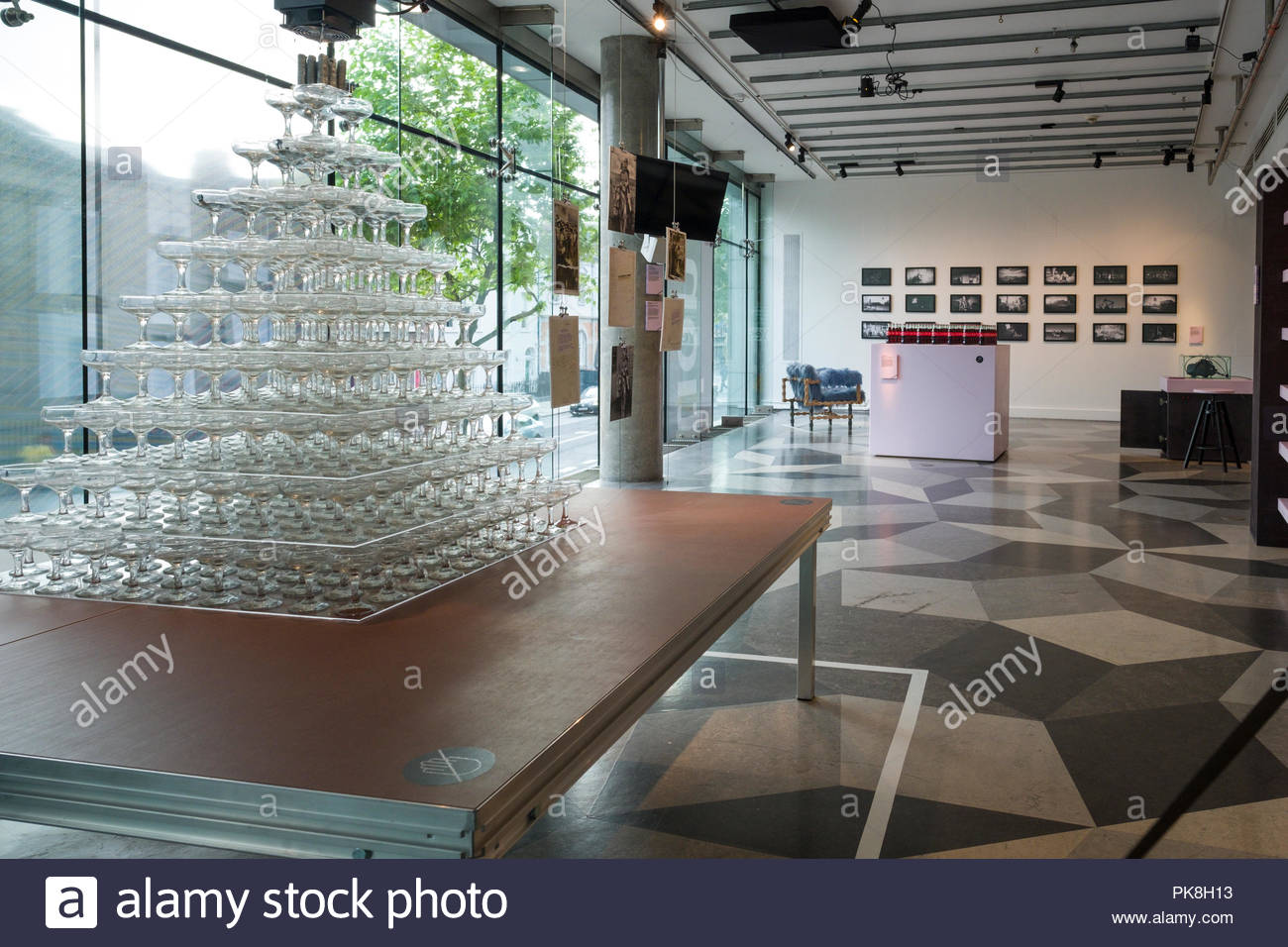 At The Science Gallery Stock Photos & At The Science Gallery Stock ...