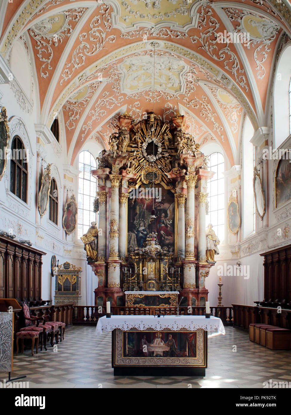 Beautiful baroque church interior hi-res stock photography and images ...