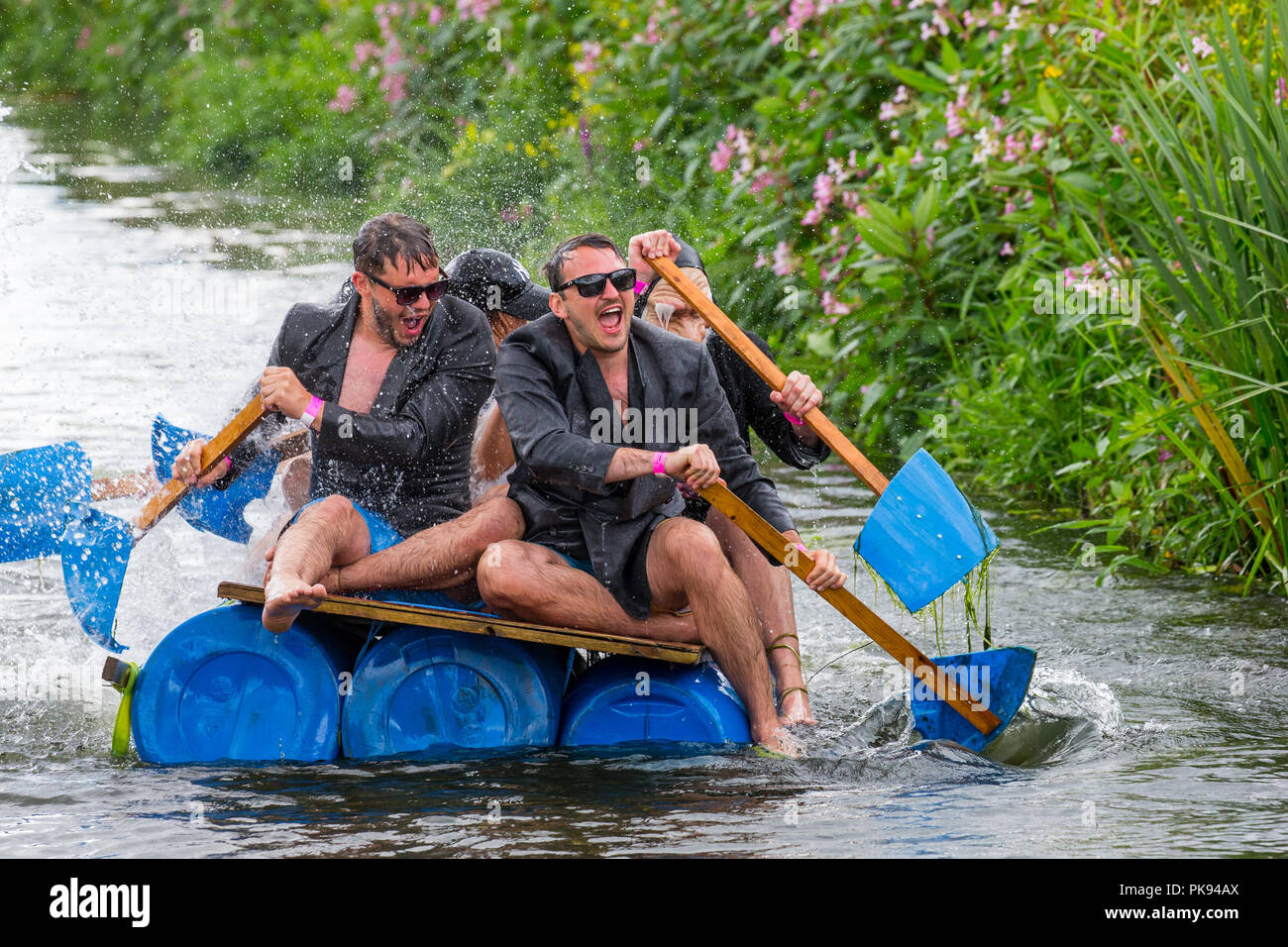 Homemade Raft Stock Photos & Homemade Raft Stock Images - Alamy