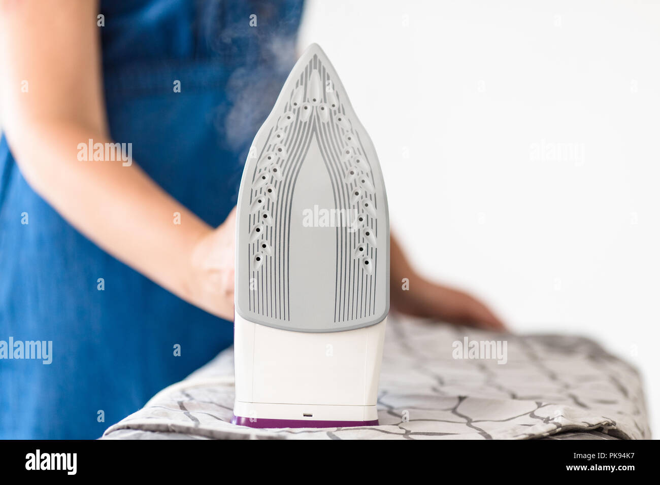 Best Iron For Ironing Bed Linen at Jaclyn Glenn blog