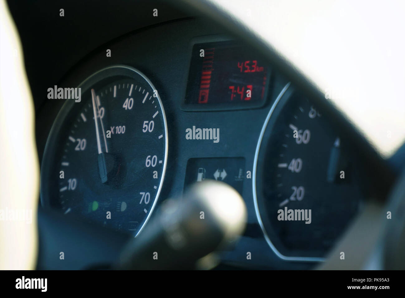 Photo speedometer in the car on the dashboard Stock Photo - Alamy