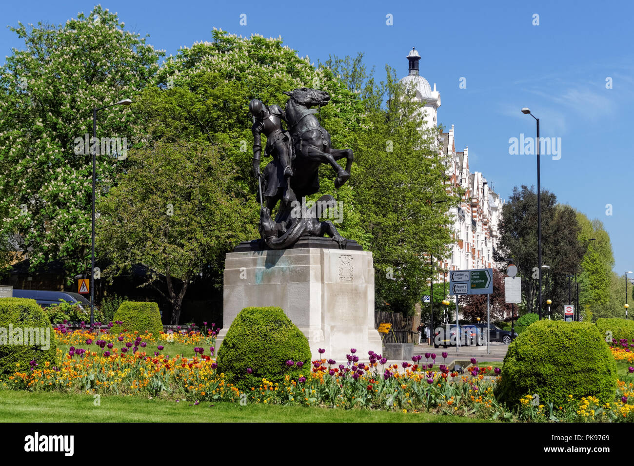 St George Dragon Sculpture High Resolution Stock Photography and Images ...