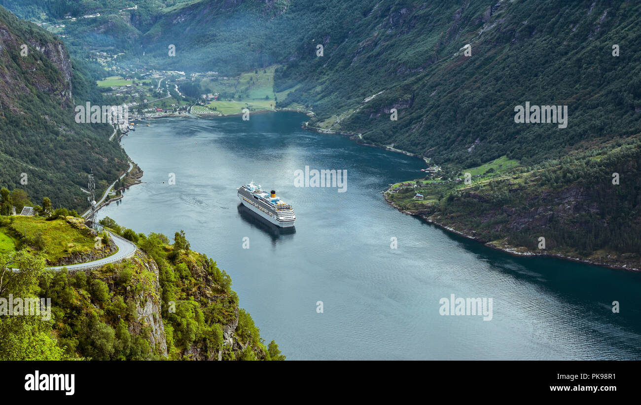 Geiranger norway hi-res stock photography and images - Alamy