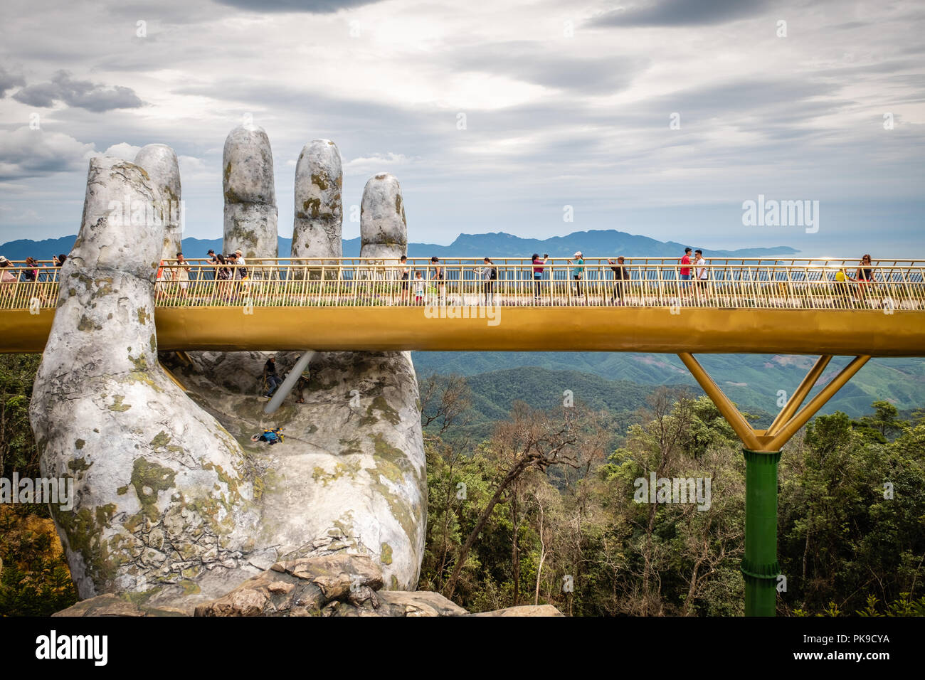 Cau vang bridge High Resolution Stock Photography and Images - Alamy