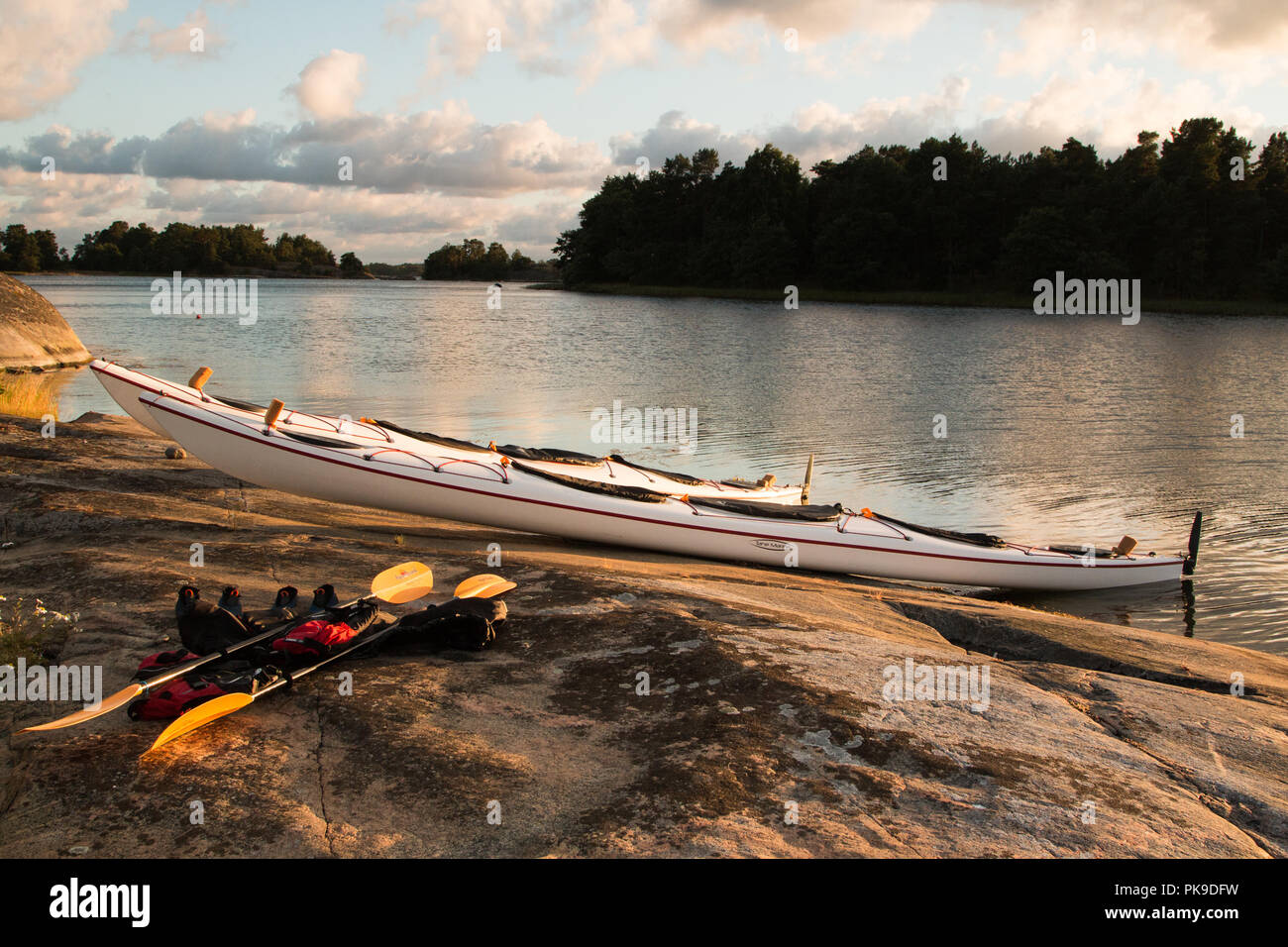 Double kayaks hi-res stock photography and images - Alamy