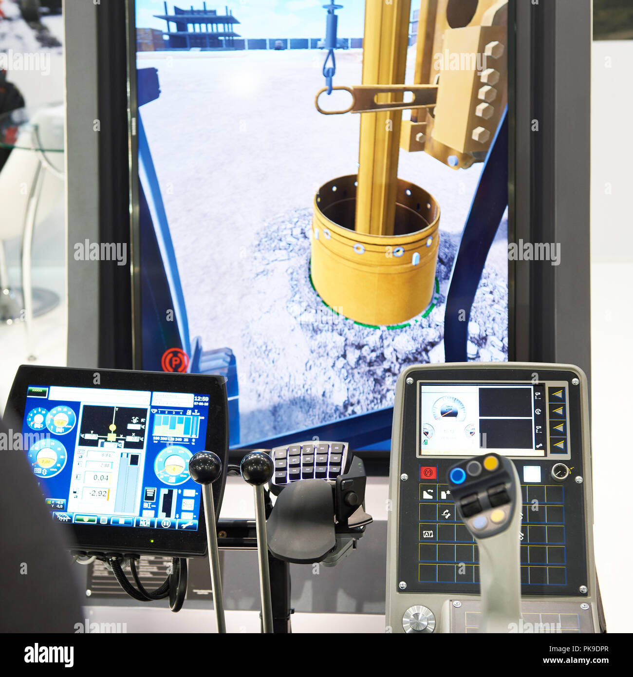 Modern foundation simulator rotary drilling rig Stock Photo - Alamy