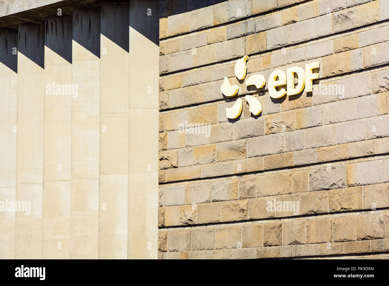 Edf energy logo hi-res stock photography and images - Alamy
