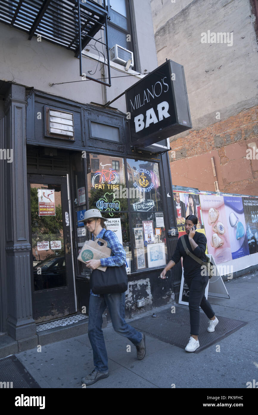 Milano's Bar on the Lower East Side of Manhattan, NYC Stock Photo - Alamy