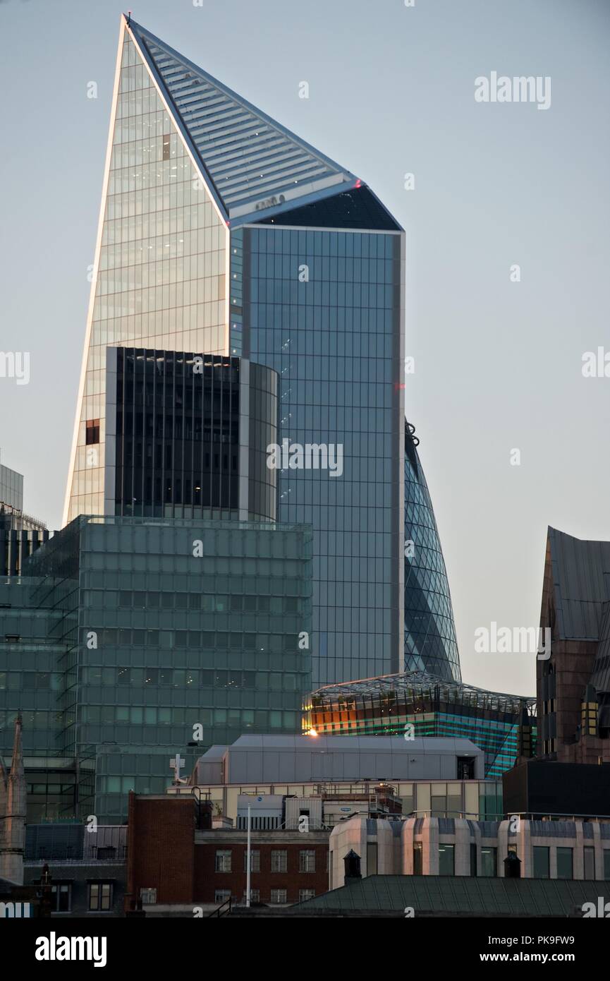 Scalpel, London's newest sky scraper Stock Photo - Alamy