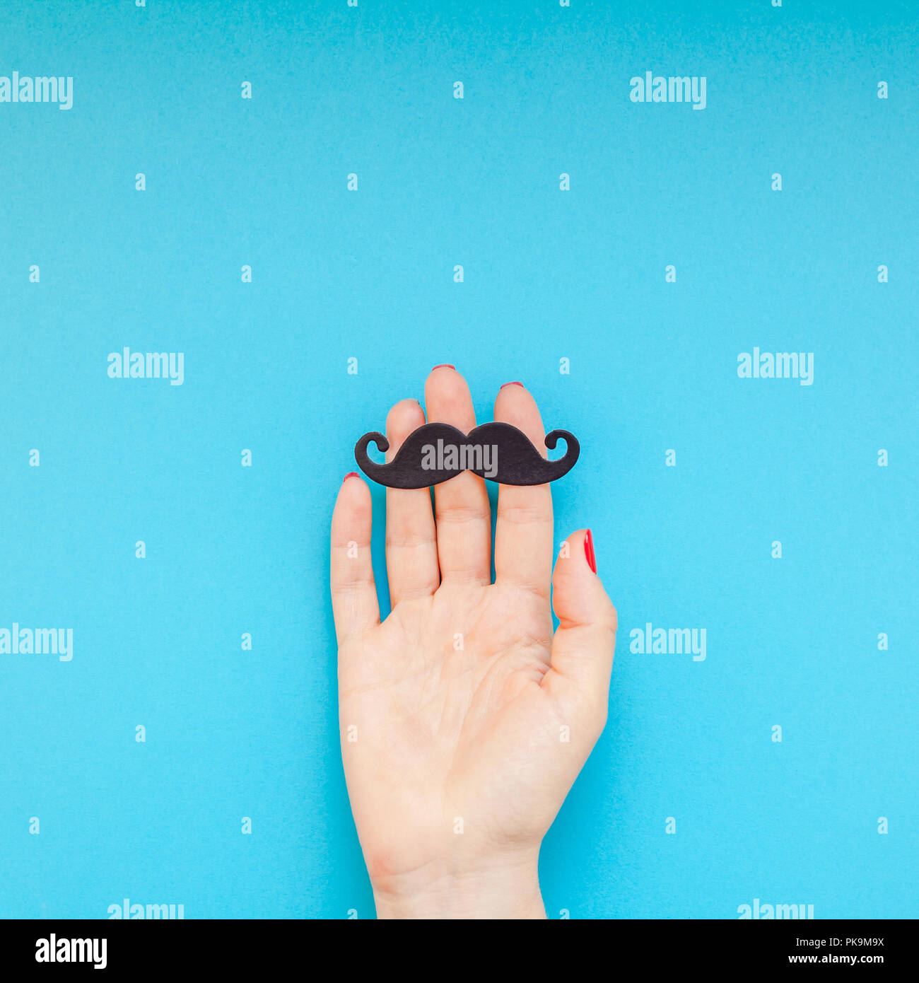 Creative square flatlay top view retro black paper photo booth props ...