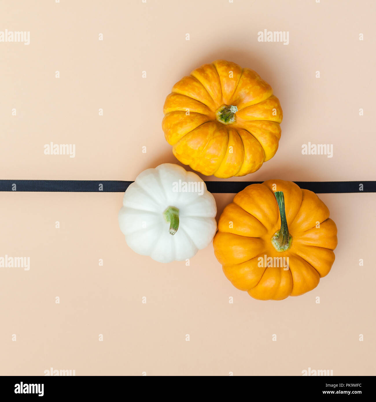 Hal background hi-res stock photography and images - Alamy