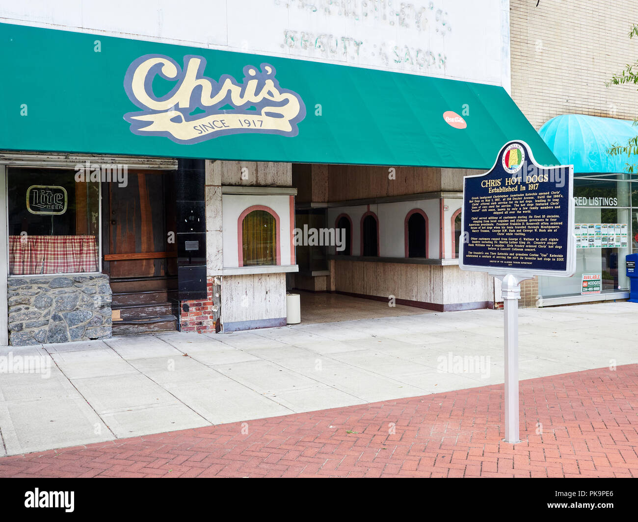 Chris hot dogs entrance hi-res stock photography and images - Alamy