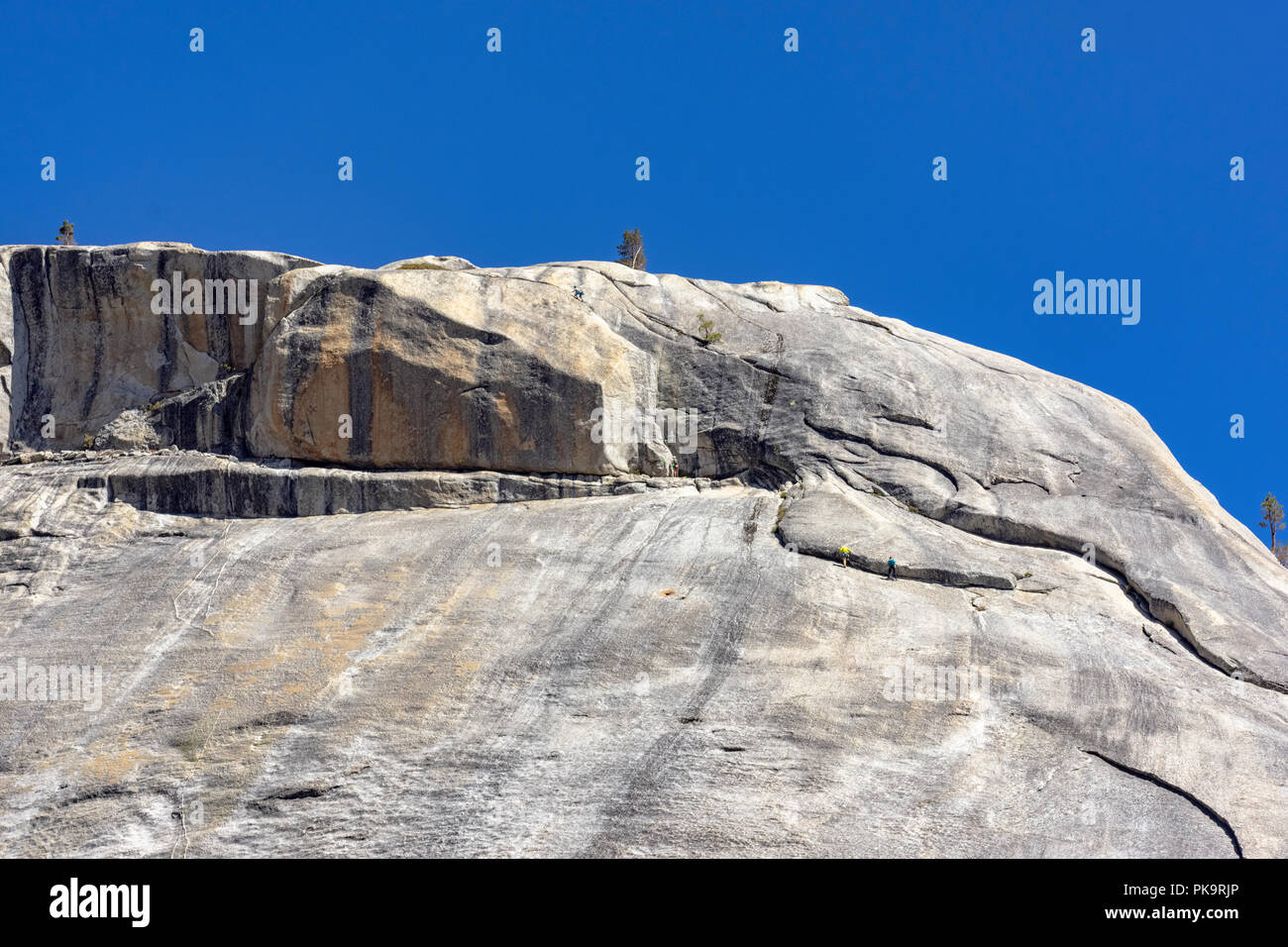 Breathtaking View of a Dome in Tioga Pass In Yosemite National Park ...